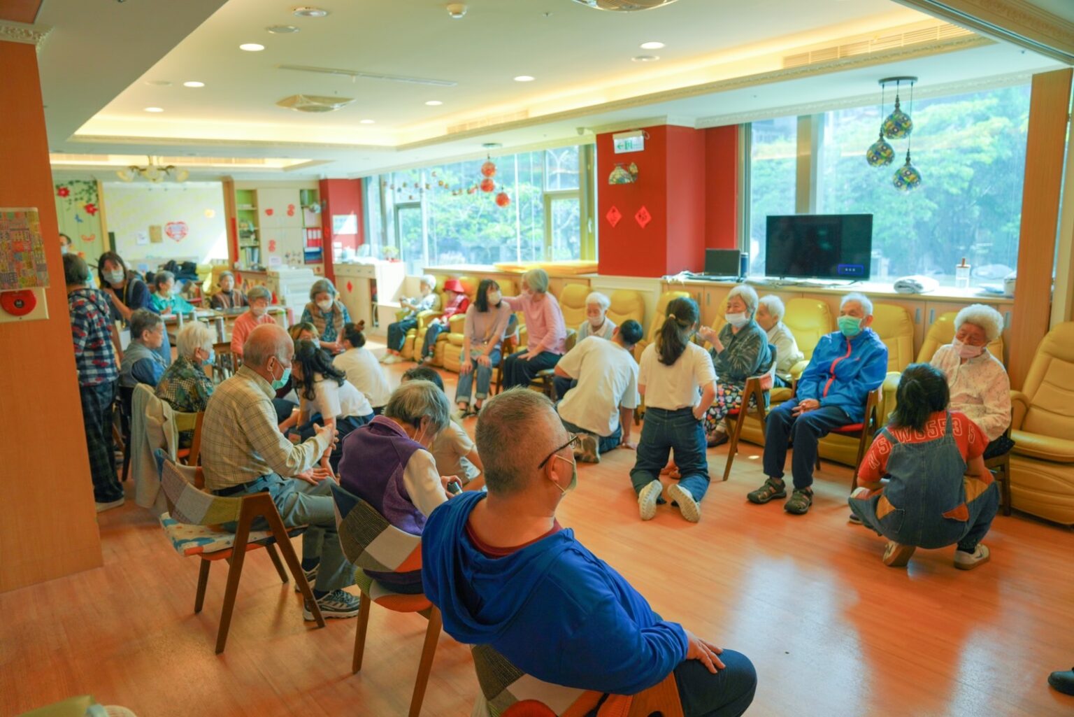 World’s Fastest Aging Country Tackling Aging Population Issues – 世新大學小世界